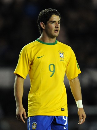 Chelsea complete loan deal for Brazil star Pato · The42